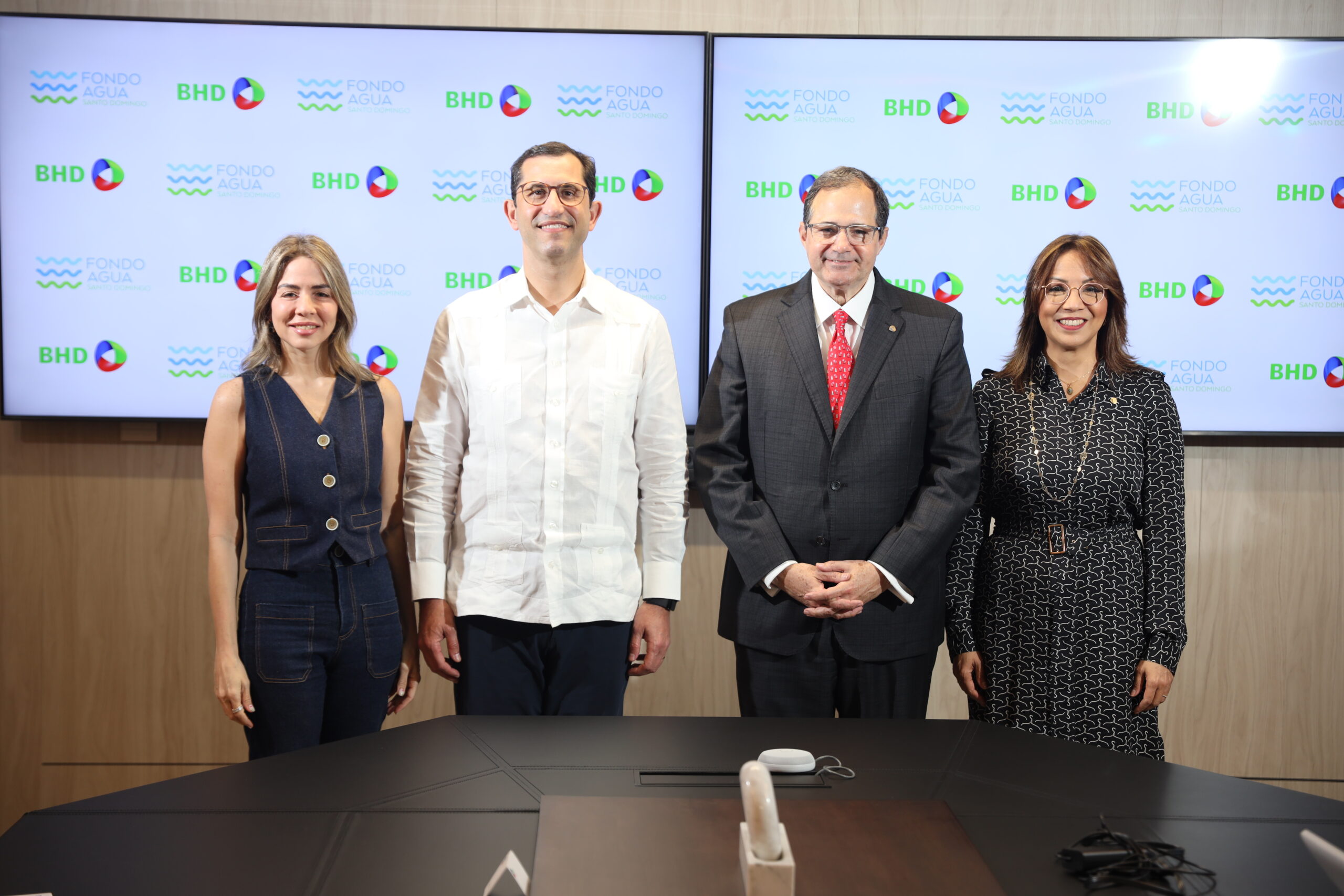 Banco BHD renueva acuerdo de cooperación con Fondo Agua Santo Domingo ...